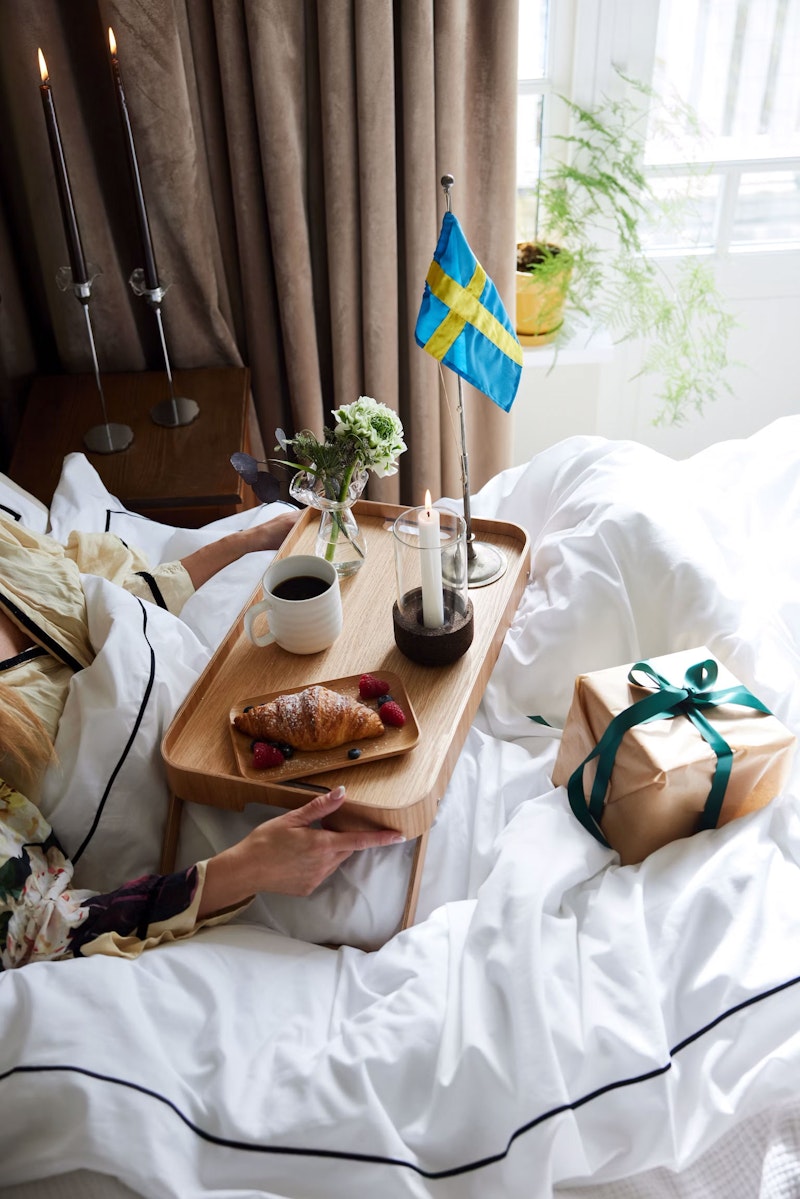 Bedroom tray store
